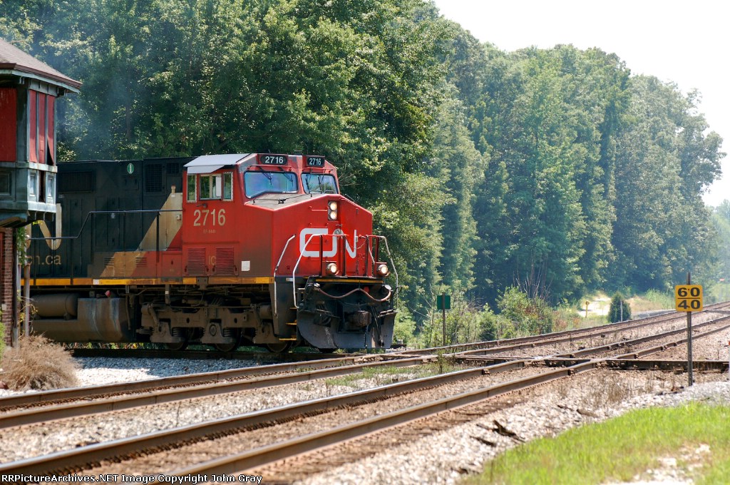 CN 2716